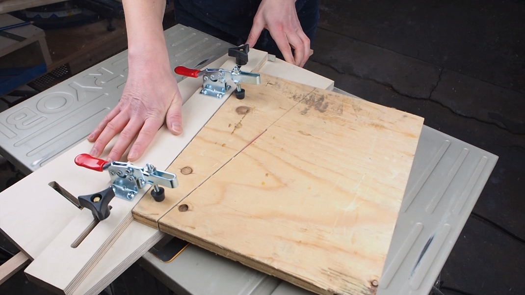 Make a Tapering Jig for the table saw – DIY Montreal