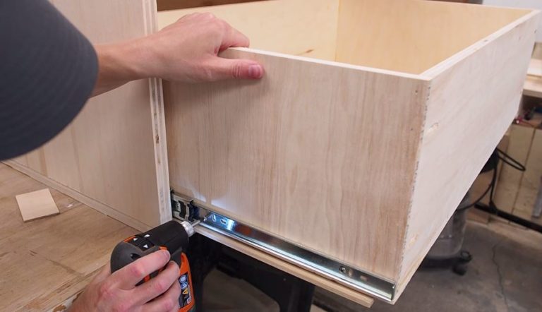 Router Cabinet – DIY Router Table Build | DIY Montreal