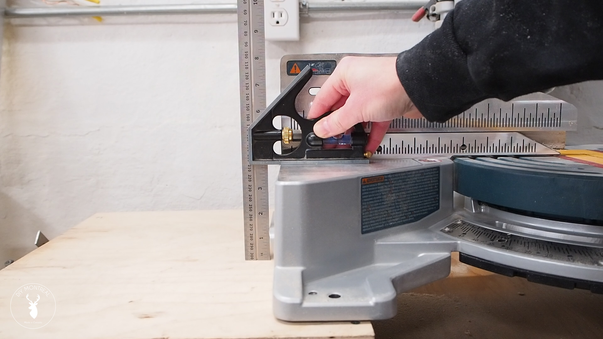 Miter Saw Station – DIY Montreal