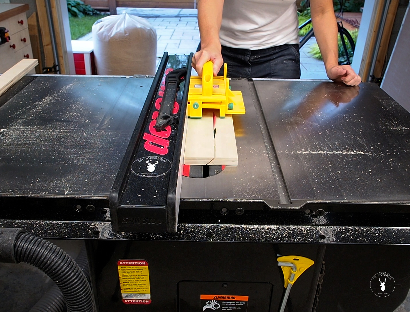 Sandpaper Organizer and Storage Cabinet - DIY Montreal