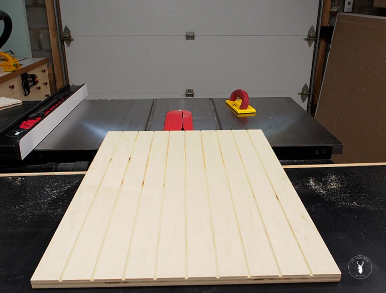 Sandpaper Organizer and Storage Cabinet - DIY Montreal