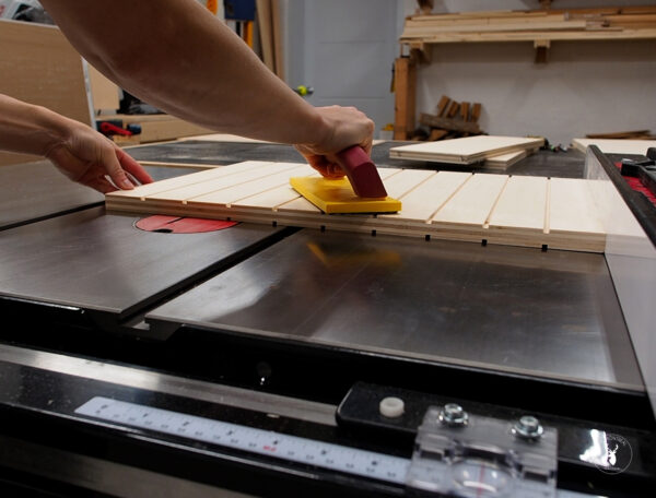 Sandpaper Organizer and Storage Cabinet - DIY Montreal