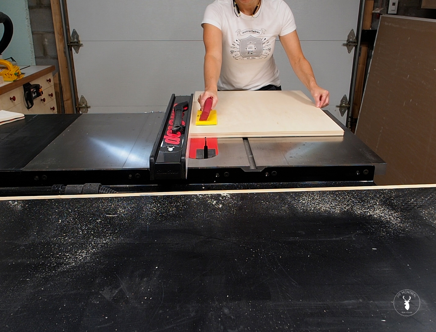 Sandpaper Organizer and Storage Cabinet - DIY Montreal