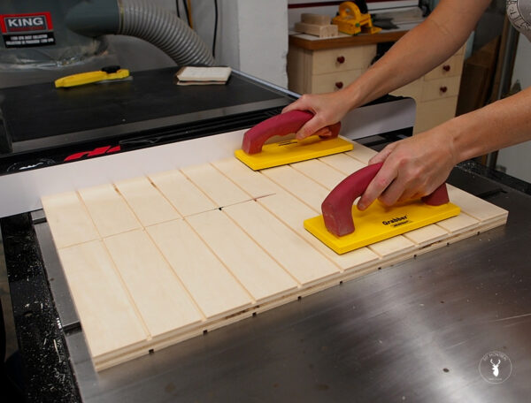 Sandpaper Organizer and Storage Cabinet - DIY Montreal