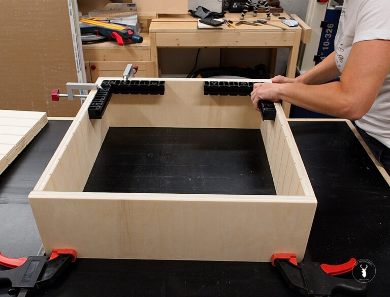Sandpaper Organizer and Storage Cabinet - DIY Montreal