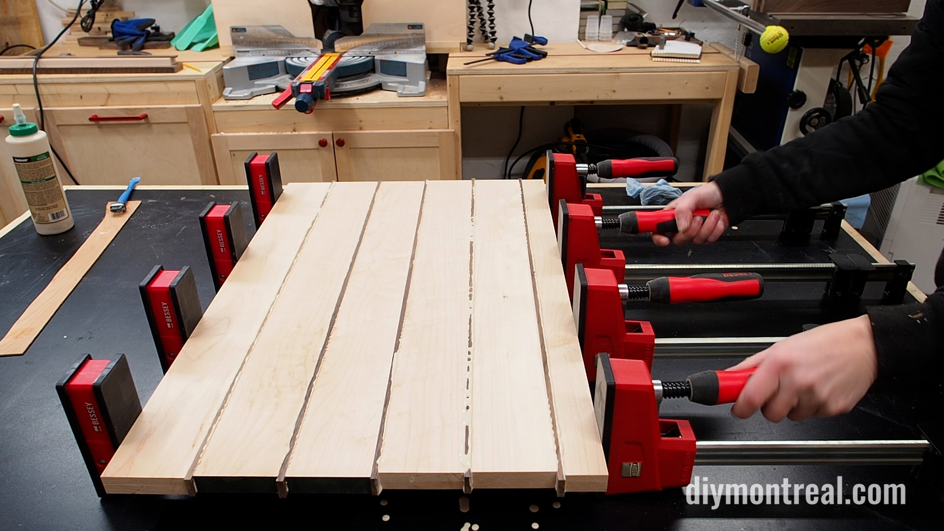 Brick Pattern End Grain Cutting Board | DIY Montreal